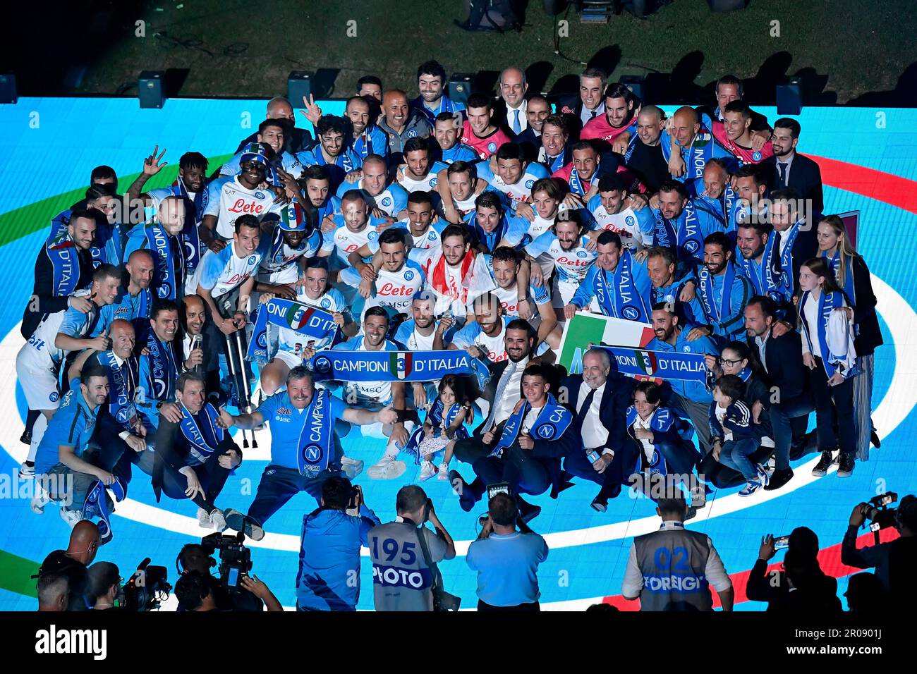 Naples, Italy. 07th May, 2023. Napoli players and staff pose for a ...