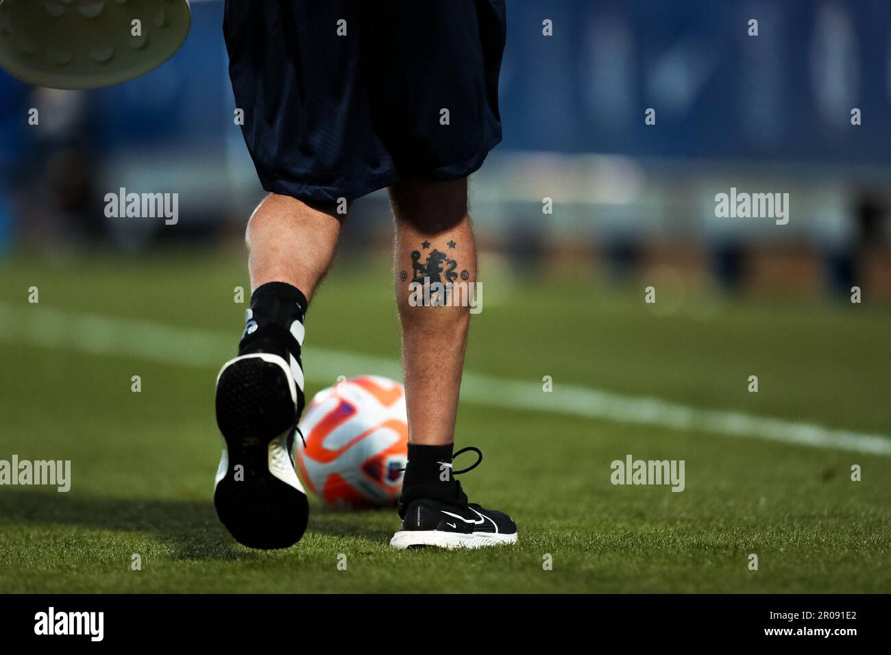 Chelsea badge hi-res stock photography and images - Alamy