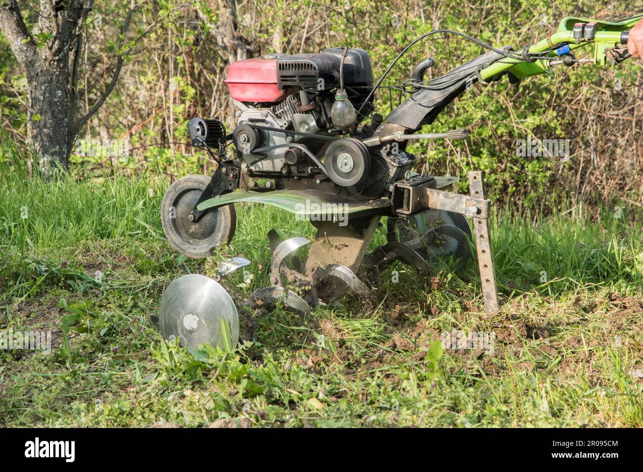 Machinery agricultural motor cultivator for soil cultivation in the ...