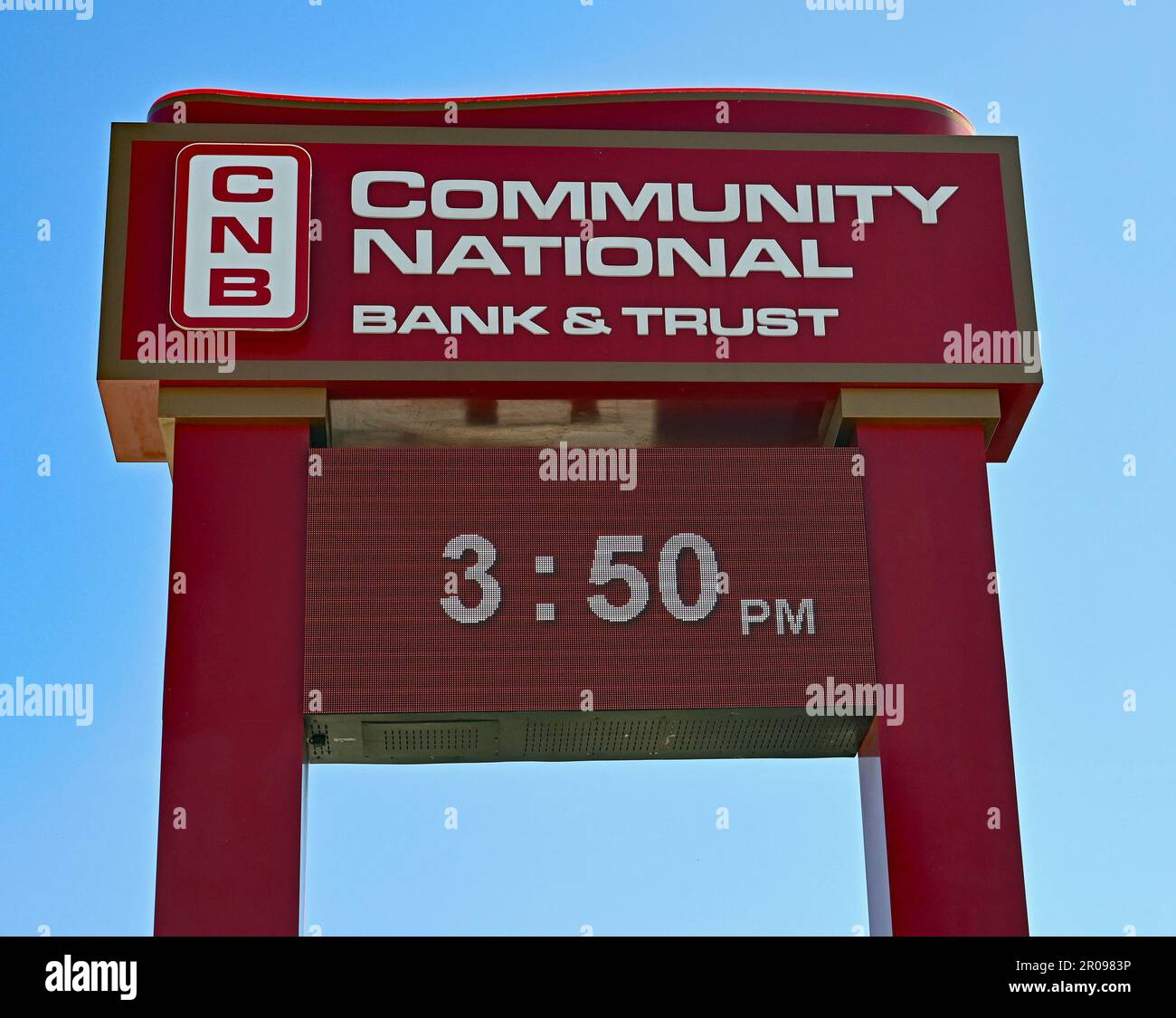 Bank temperature sign hi-res stock photography and images - Alamy