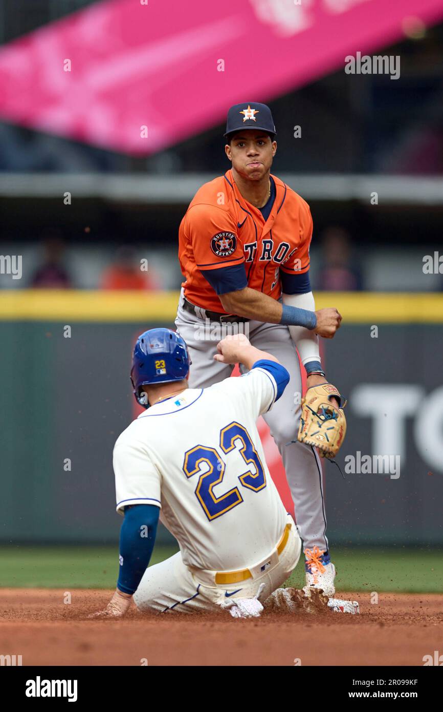 Houston Astros shortstop Jeremy Pena completes a double play on Seattle ...