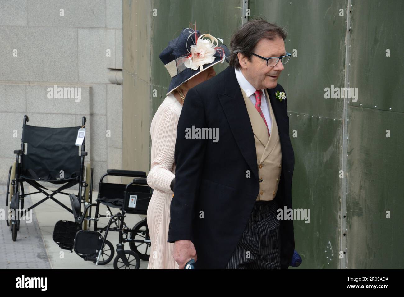 The well groomed guests for the coronation of King Charles III arrive ...