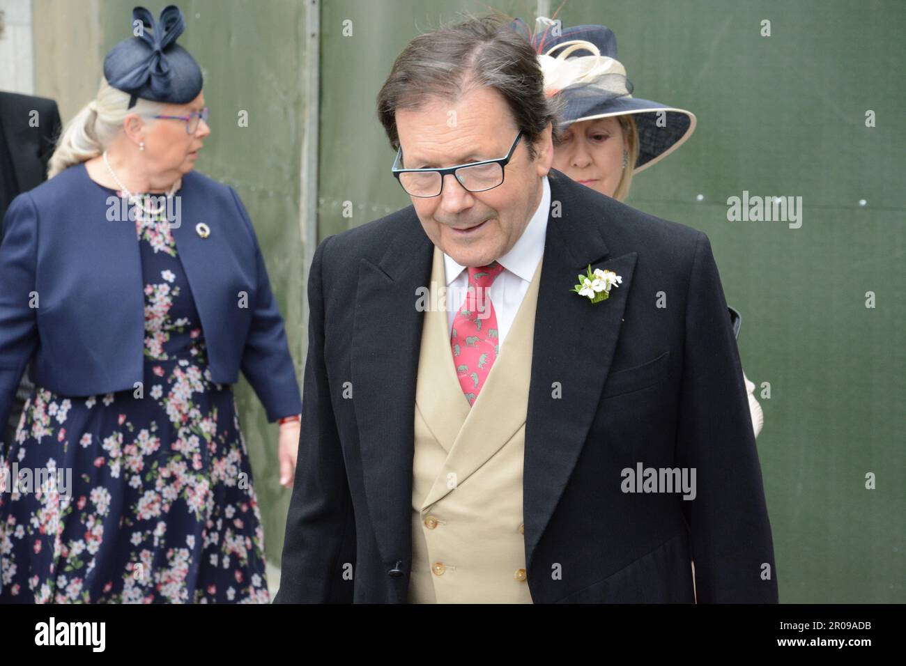 The well groomed guests for the coronation of King Charles III arrive ...