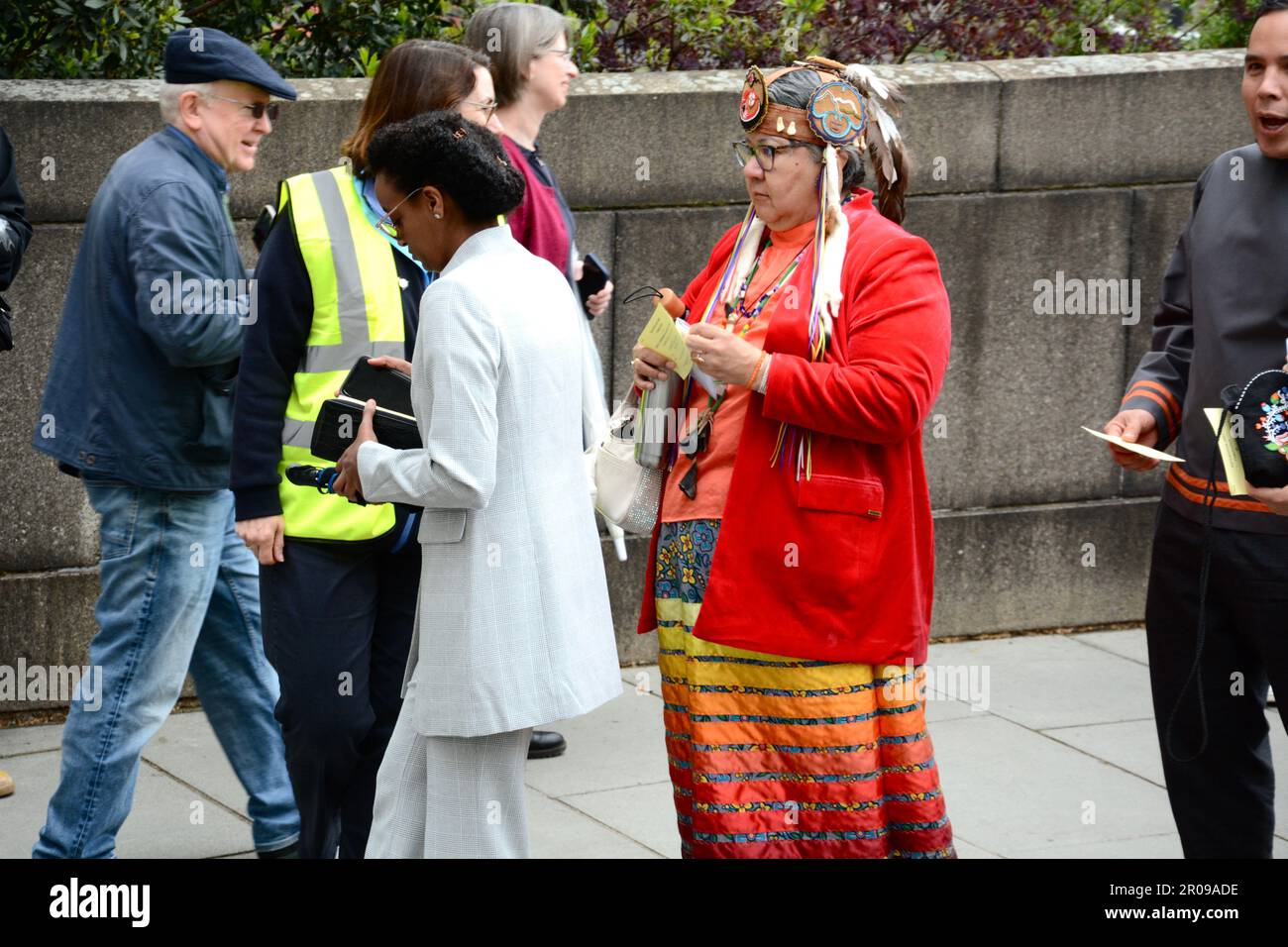 The well groomed guests for the coronation of King Charles III arrive ...