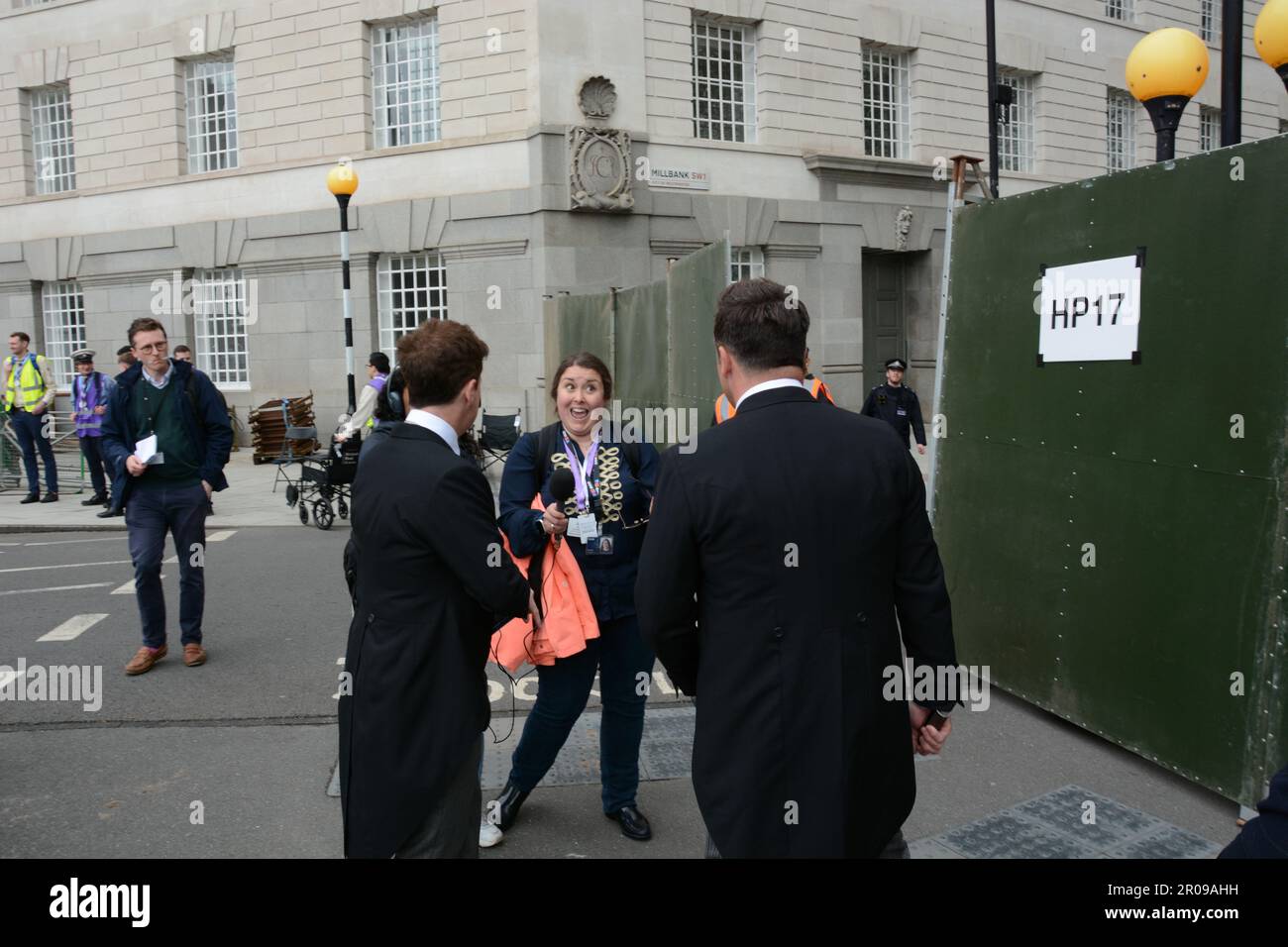 Ant & Dec arrive early for the coronation of King Charles III Stock ...