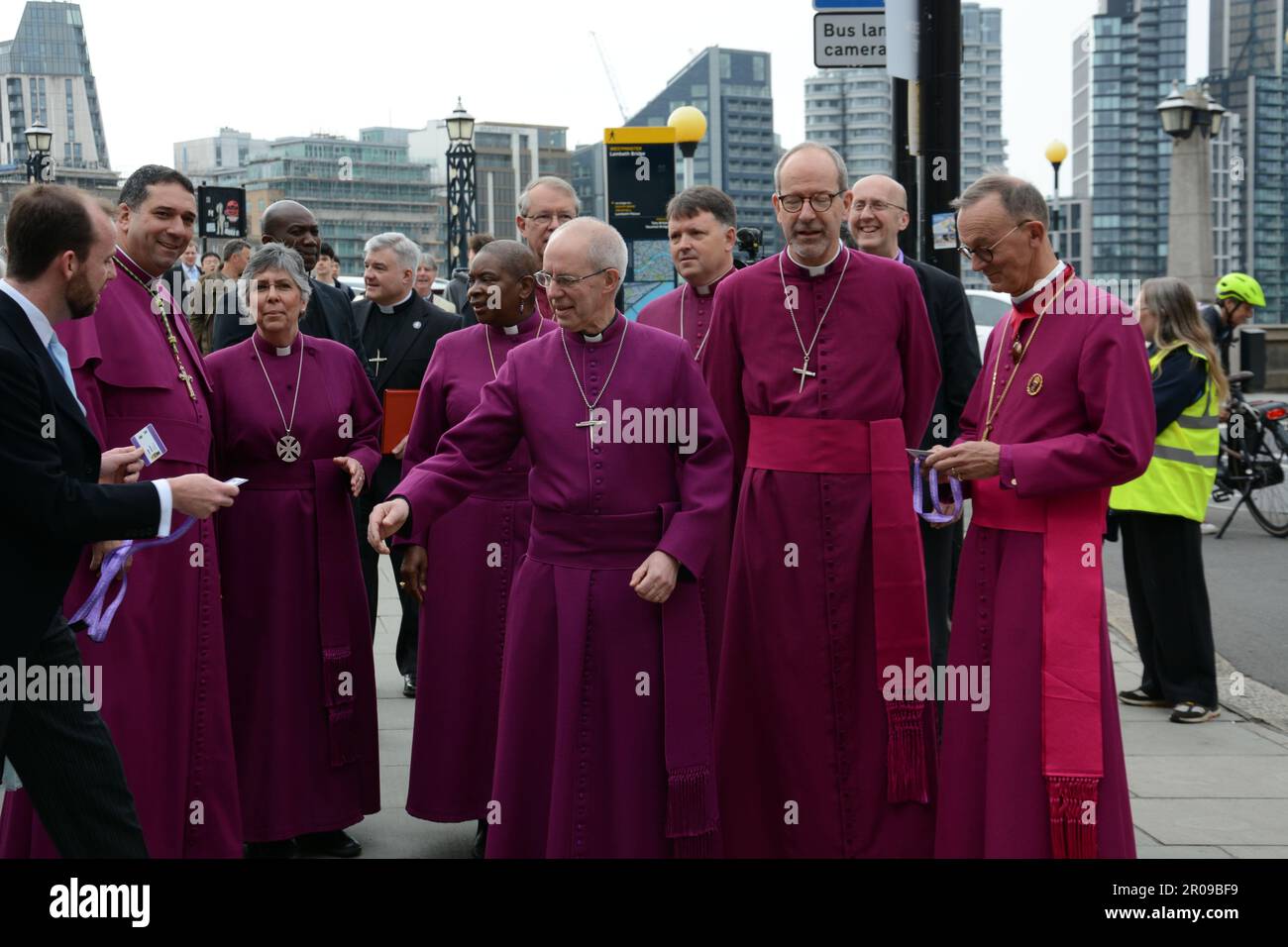 Michael beasley bishop hi-res stock photography and images - Alamy
