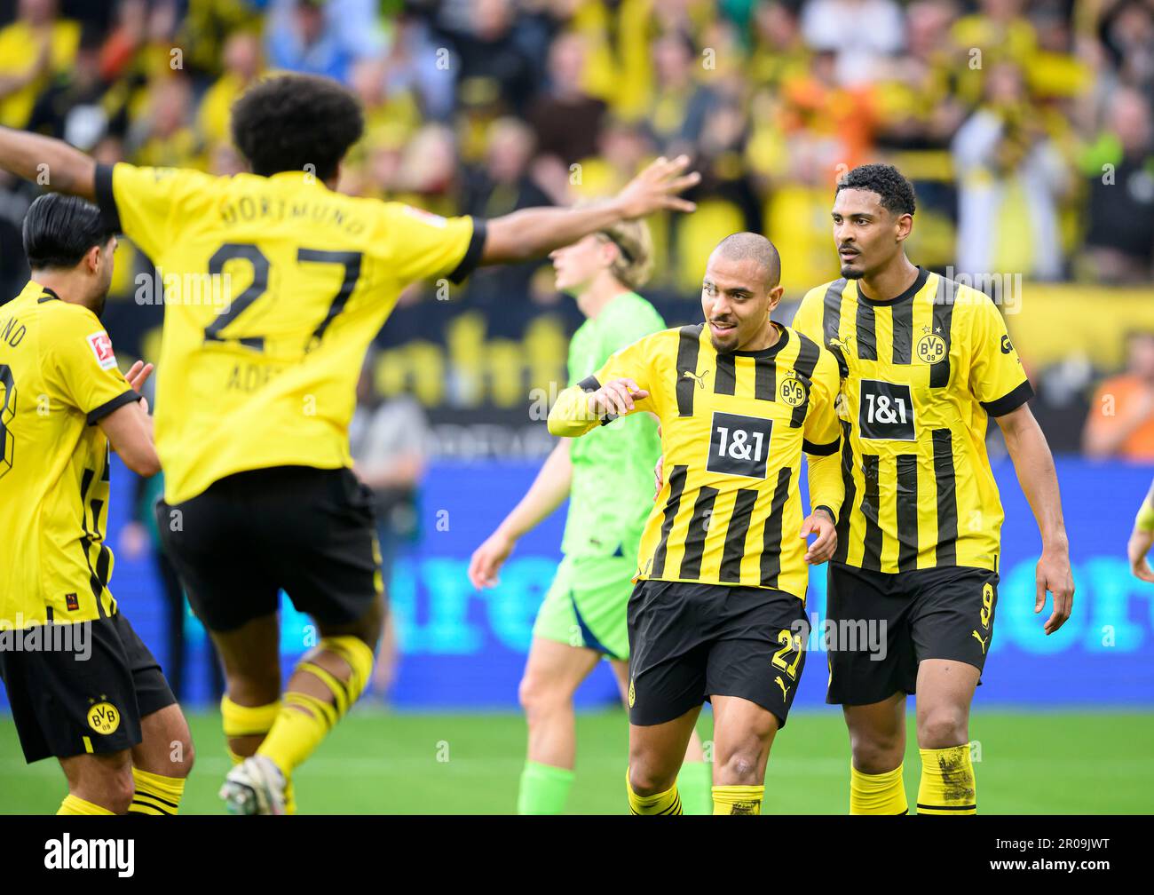 Jubilation DO, left to right Emre CAN (DO), Karim-David ADEYEMI (DO ...