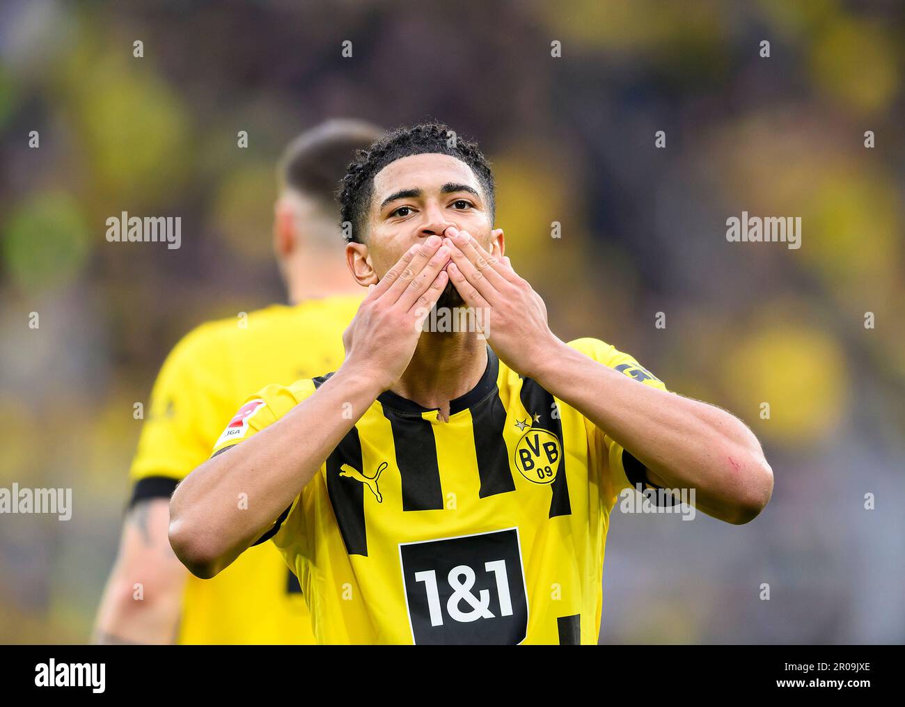 final jubilation Jude BELLINGHAM (DO), kissing hand, kiss, gesture ...