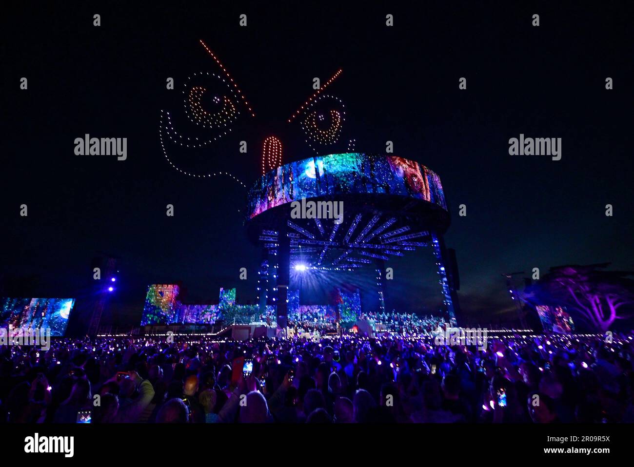 Drone show coronation concert hi-res stock photography and images - Alamy