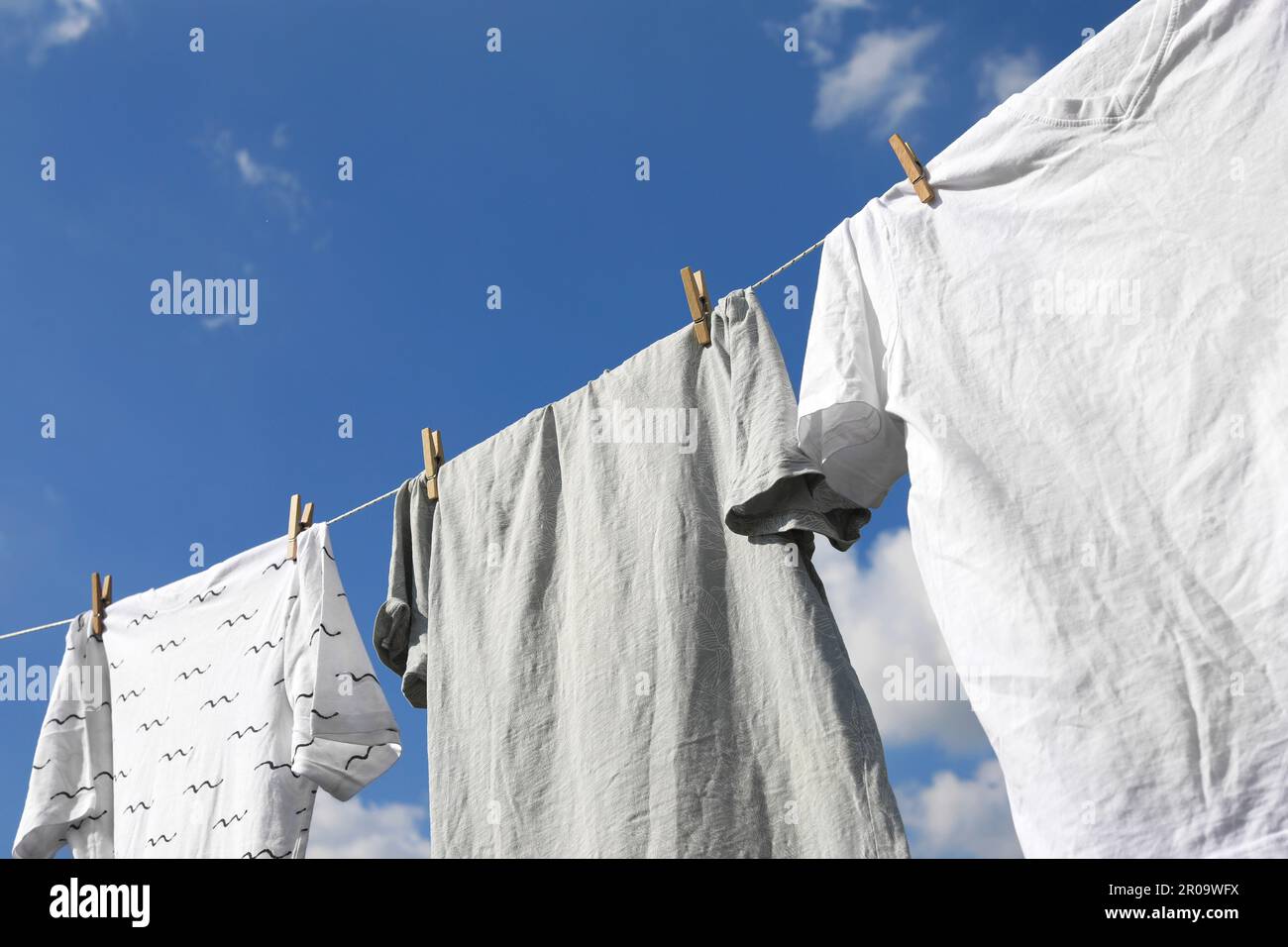 Spring cleaning and washing line hi-res stock photography and images ...