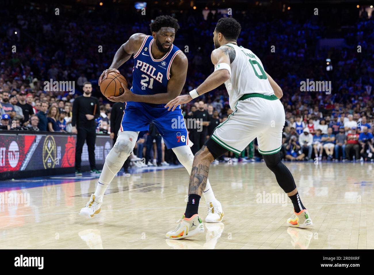Sixers court hi-res stock photography and images - Alamy