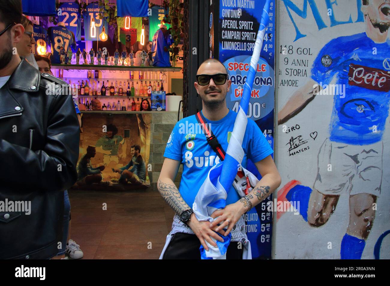A tour in the historic center of Naples in the neighborhoods of ...