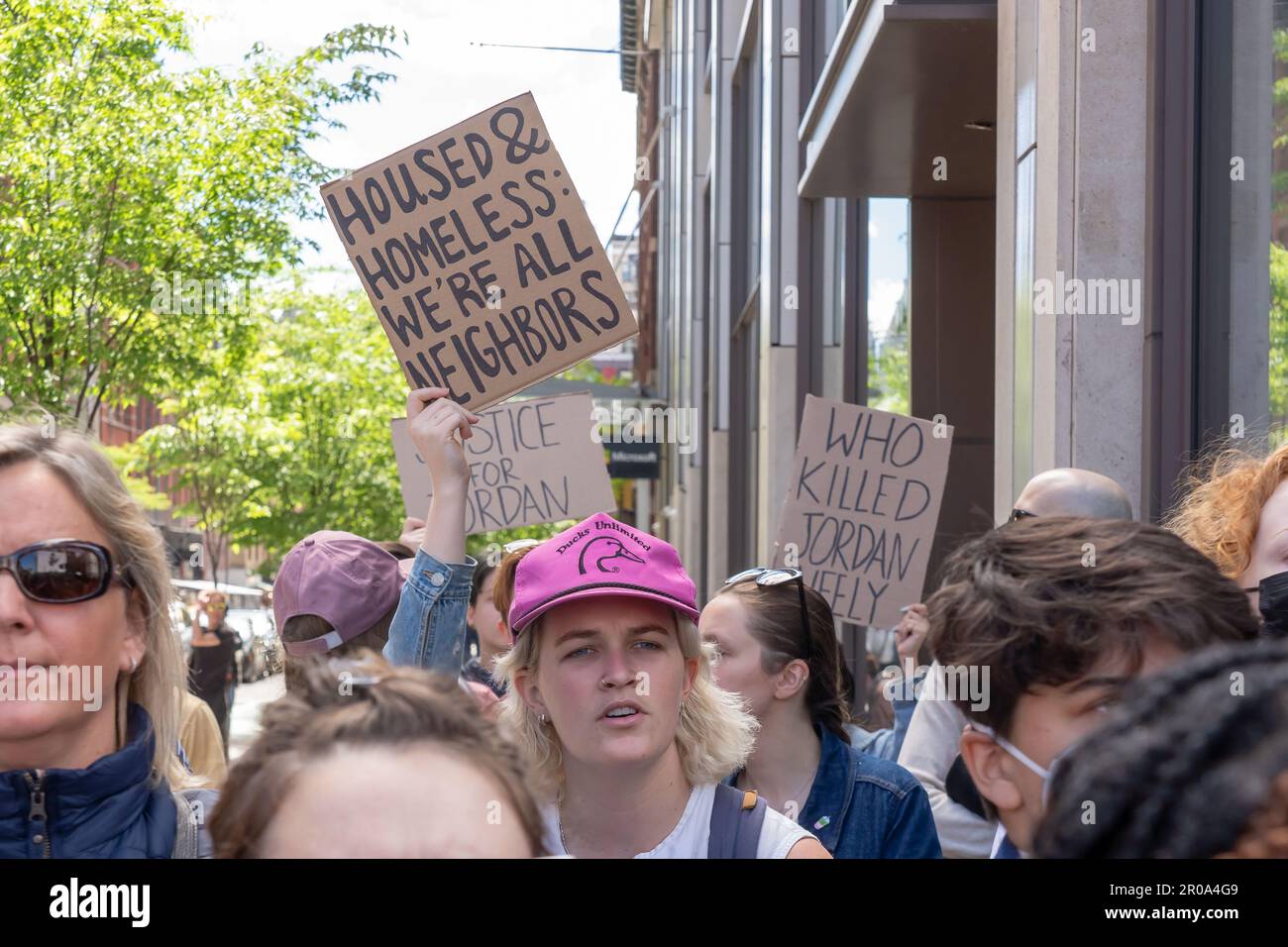 Homeless shelter 2023 new york hi-res stock photography and images - Alamy