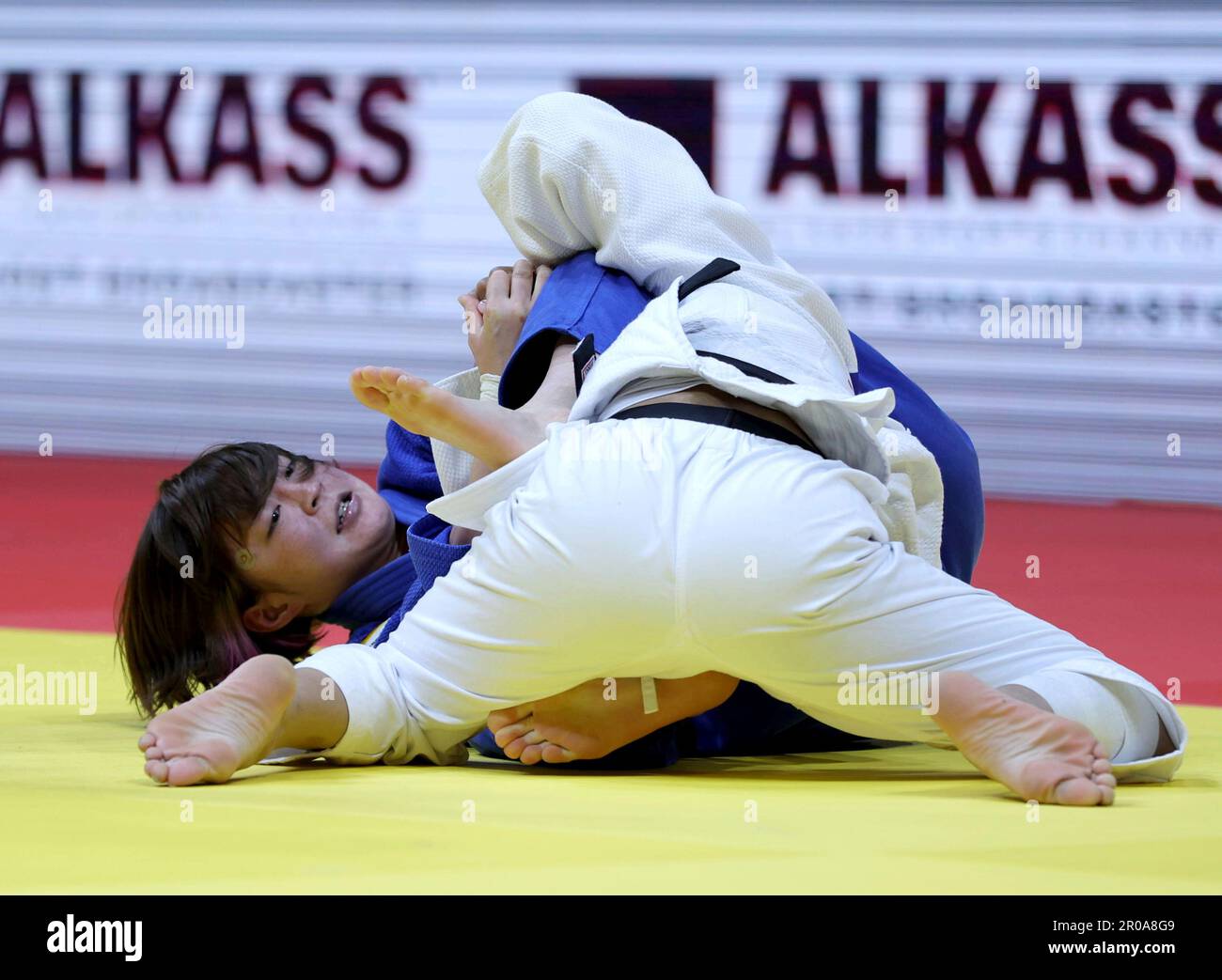 TSUNODA Natsum of Japan (blue) and BOUKLI Shirine of France compete ...