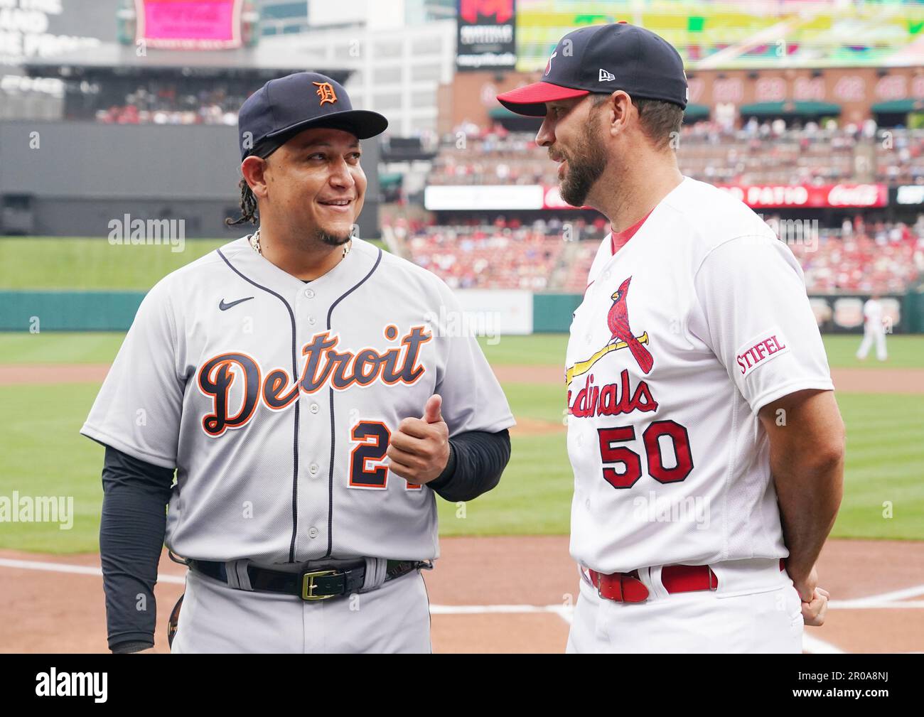 St. Louis, USA. 07th May, 2023. Detroit Tigers Miguel Cabrera (L) talks ...
