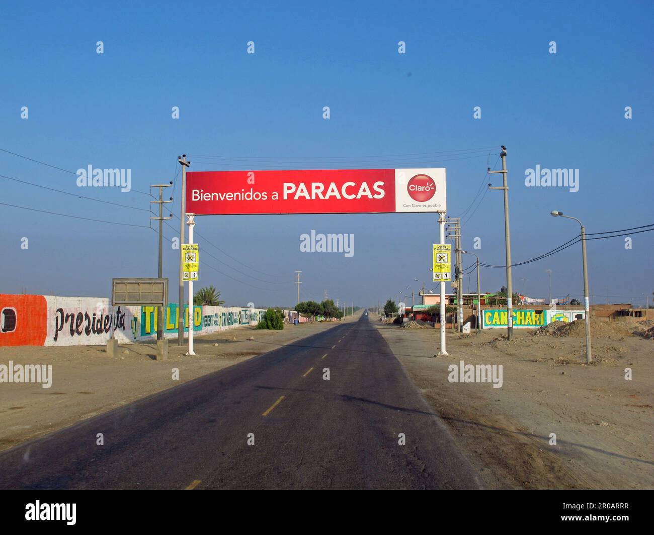 The road to Paracas city on the Pacific ocean, Peru Stock Photo - Alamy
