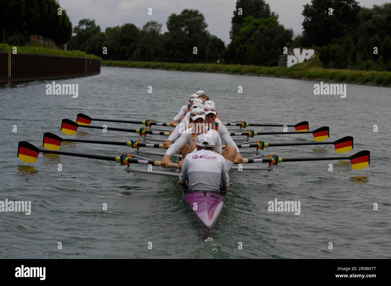 Steuermann Peter Thiede, Matthias Flach (Schlagmann), Florian Mennigen ...