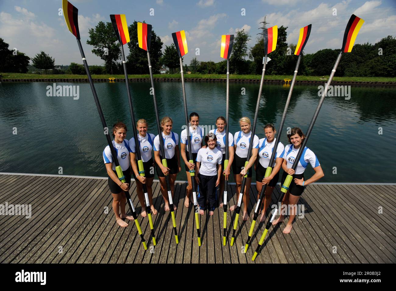 Der Deutsche Frauenachter mit: Elke Hipler ( Schlagfrau), Nina Wengert ...