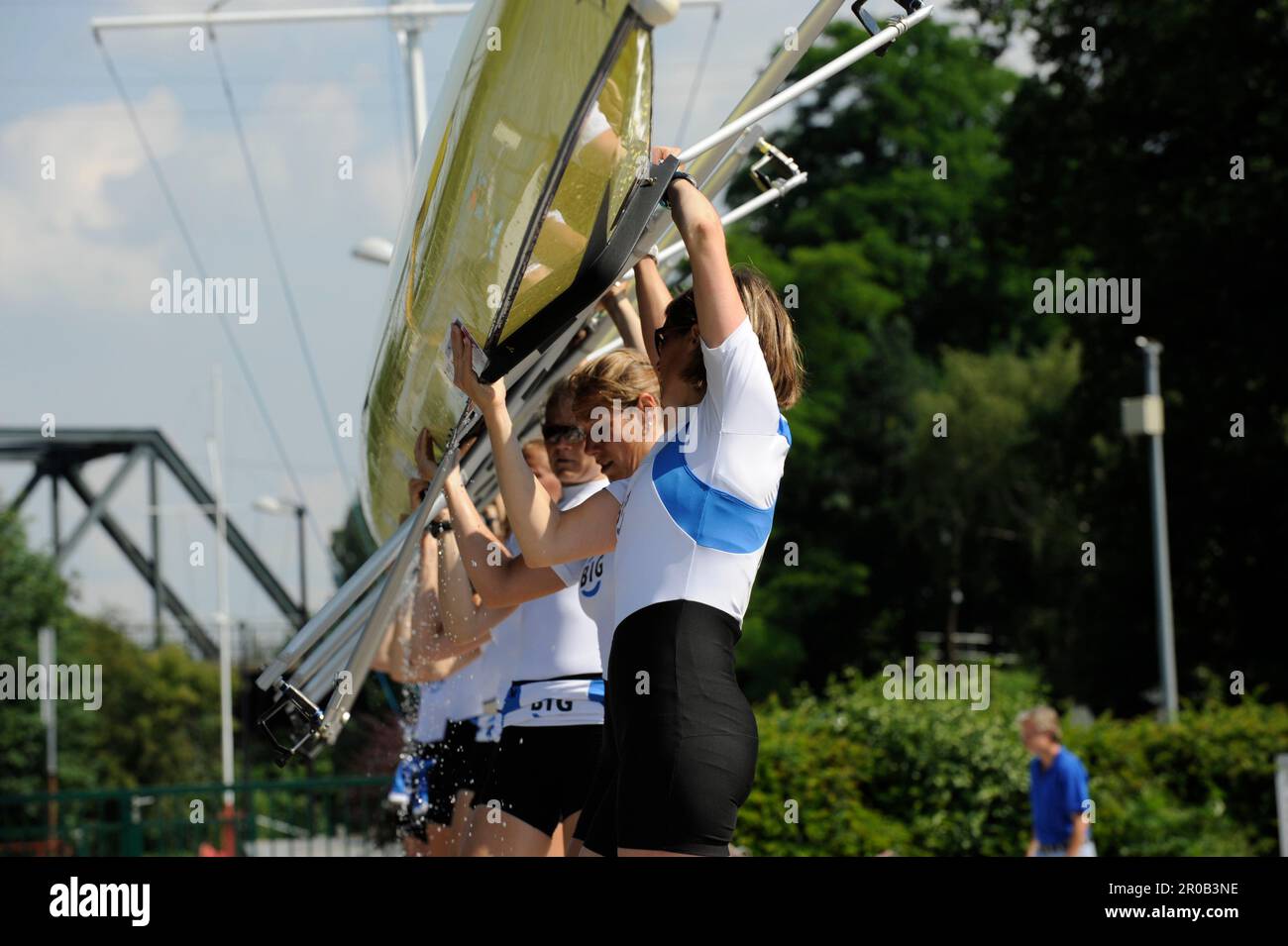 Der Deutsche Frauenachter mit: Elke Hipler ( Schlagfrau), Nina Wengert ...