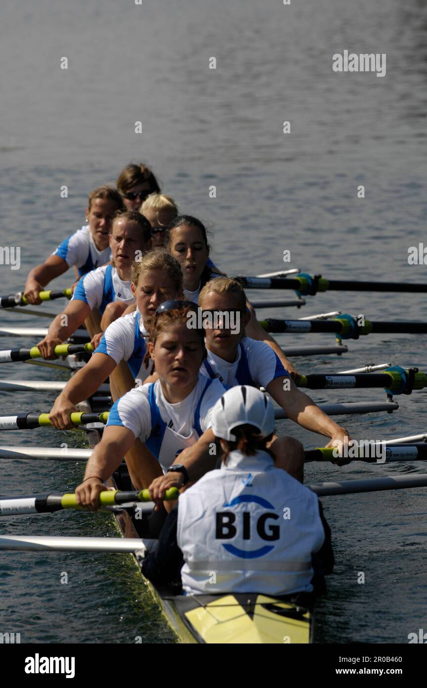 Der Deutsche Frauenachter mit: Elke Hipler ( Schlagfrau), Nina Wengert ...