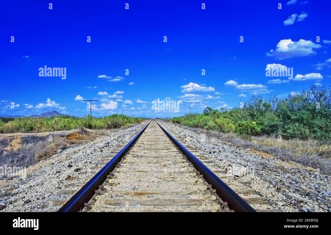 Railroad Tracks in Arizona Stock Photo - Alamy