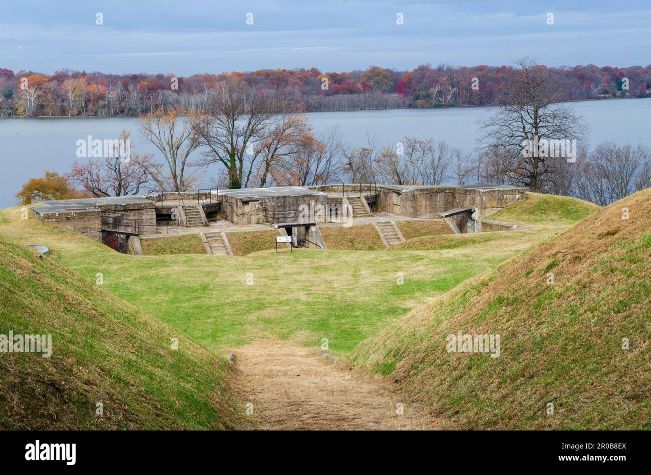 Potomac heritage national scenic trail hi-res stock photography and ...