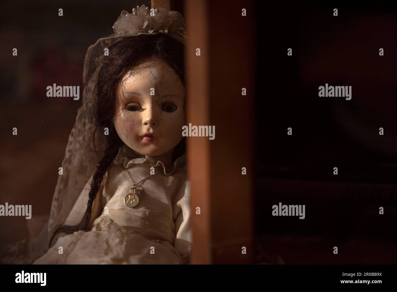 THE COMMUNION GIRL (2022) -Original title: LA NIÑA DE LA COMUNION ...