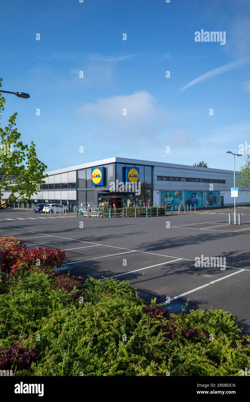 Lidl store hi-res stock photography and images - Alamy