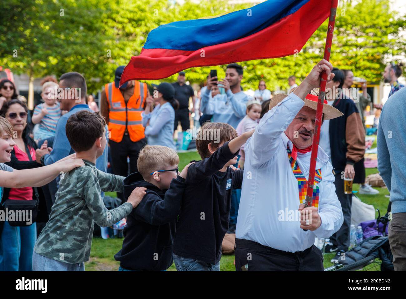 Londoners celebrate the Coronation in Style across the city Ehimetalor ...