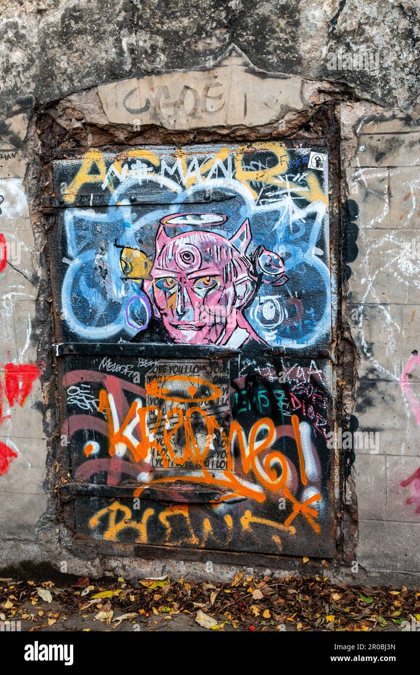 Devil graffiti hi-res stock photography and images - Alamy
