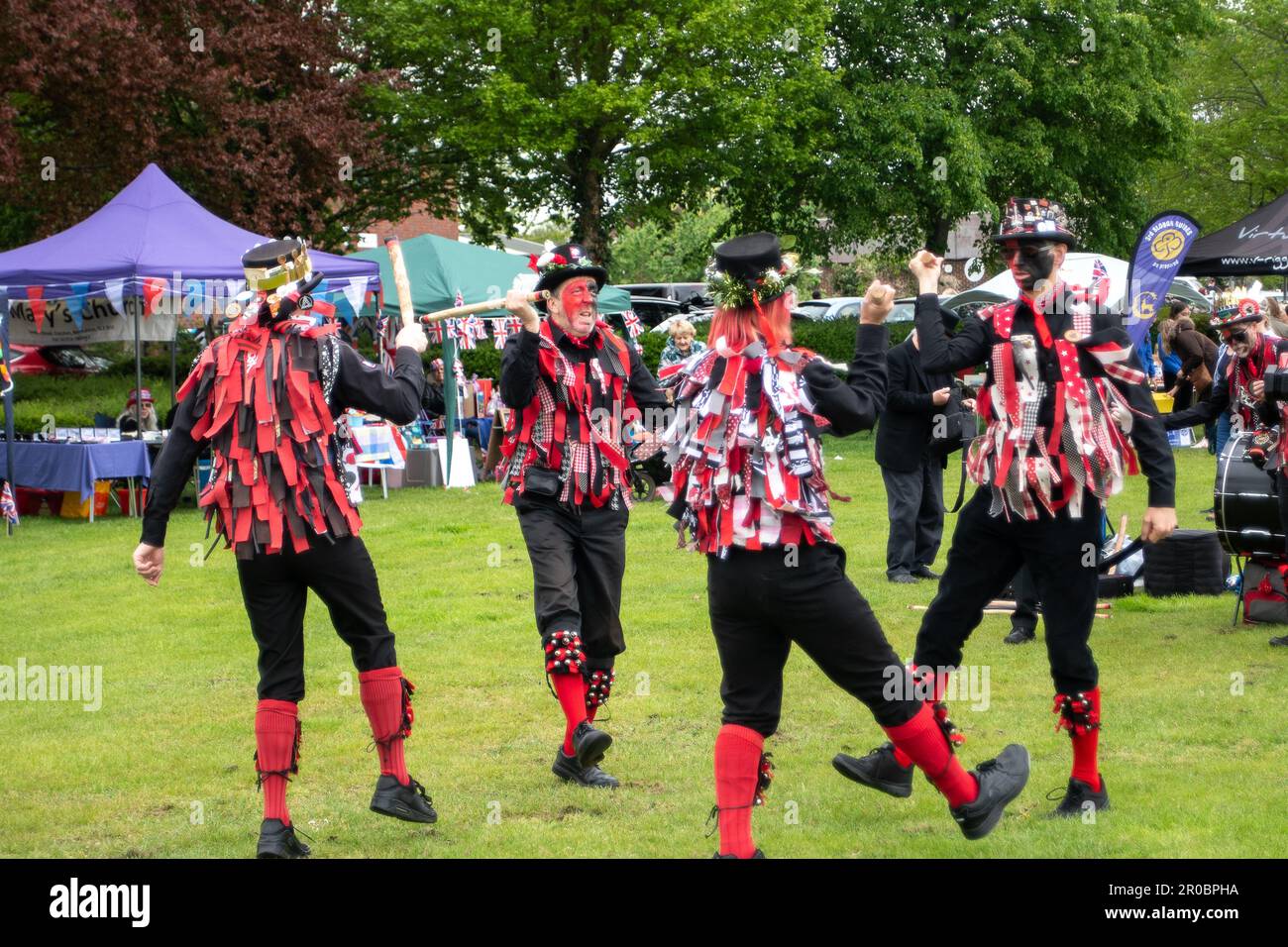 Datchet, Berkshire, UK. 7th May, 2023. The Datchet Border Morris ...