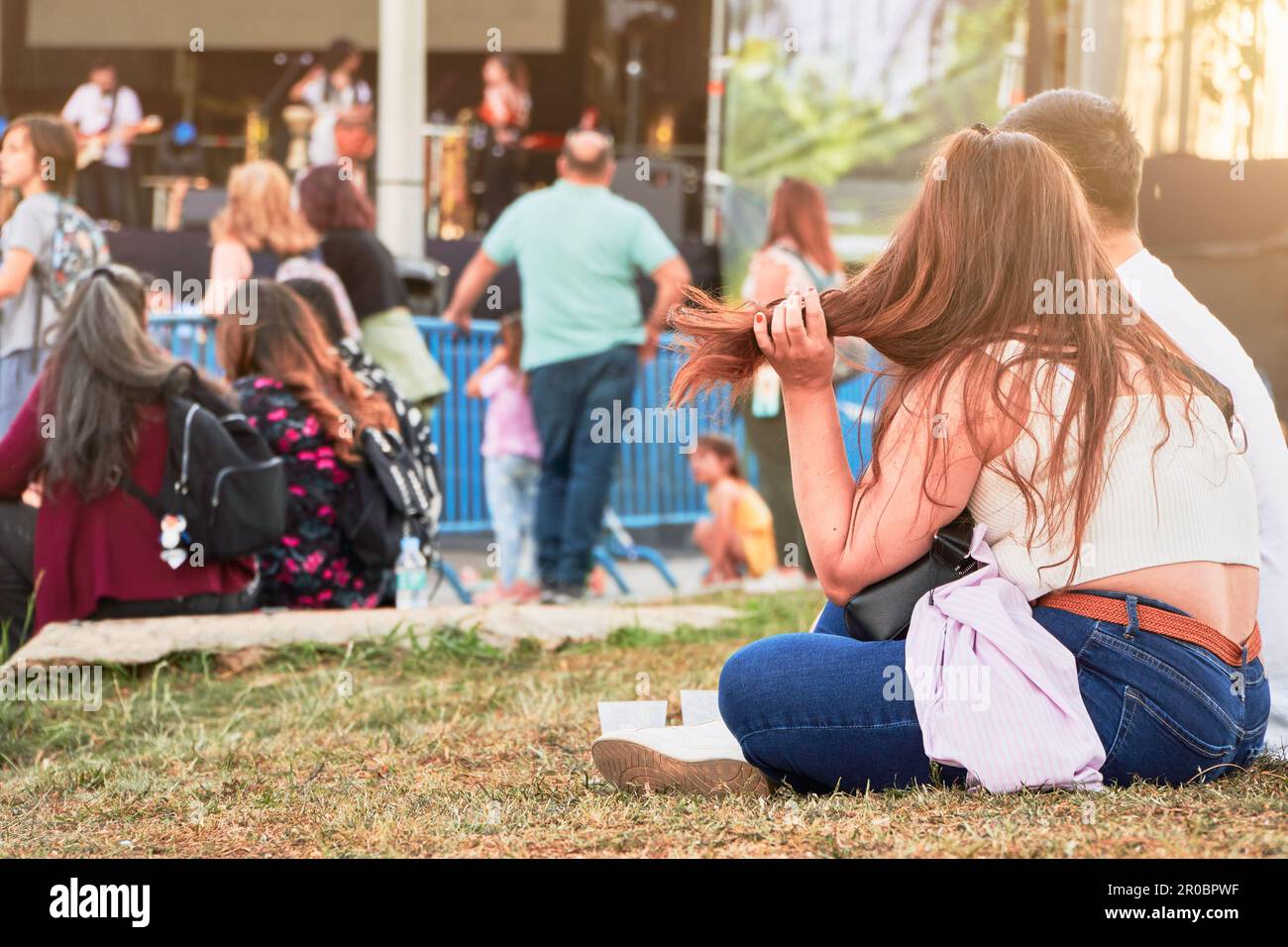 Concert stage daytime band hi-res stock photography and images - Alamy