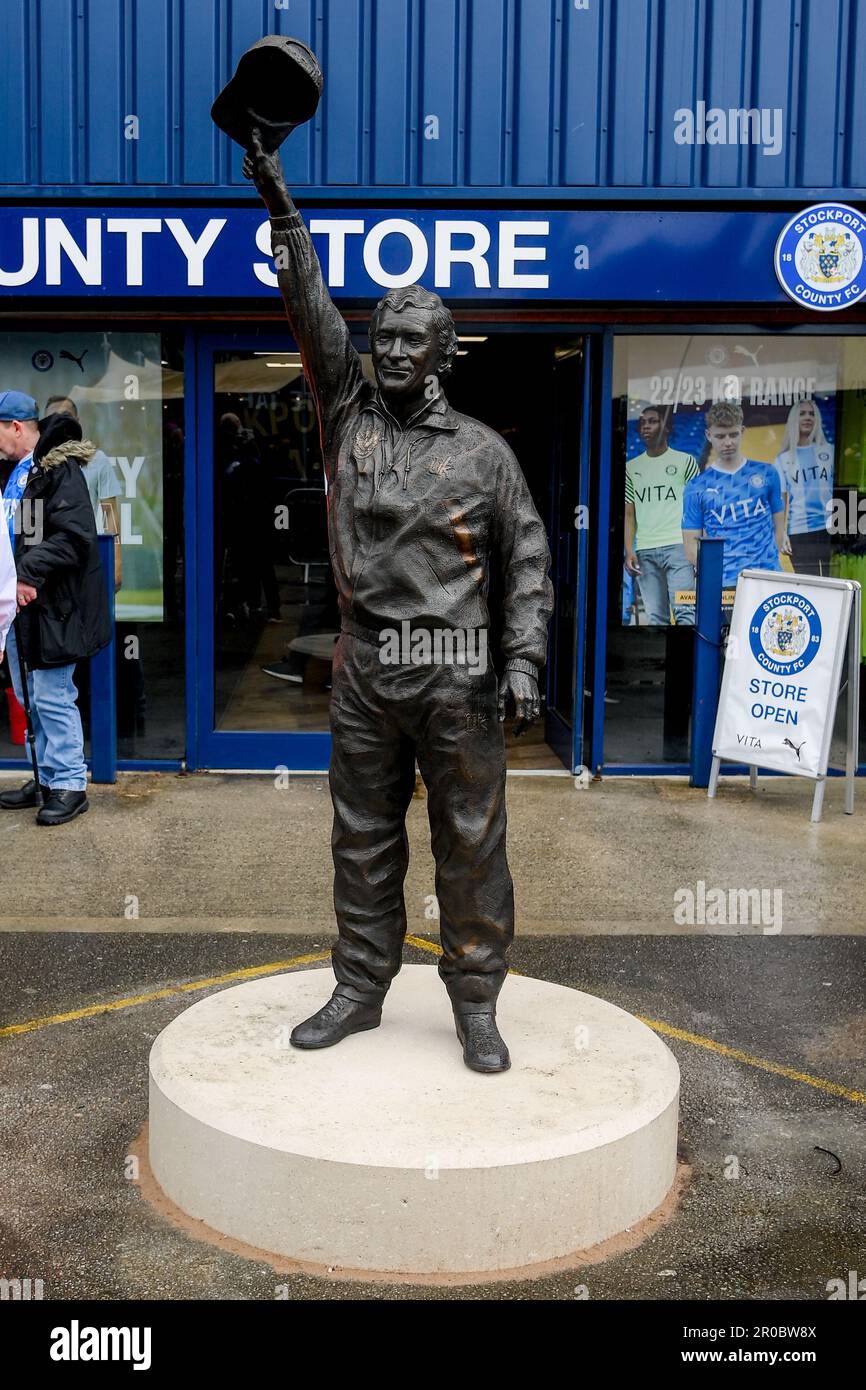 Statue of former manager Danny Bergara at Edgeley Park before the Sky ...