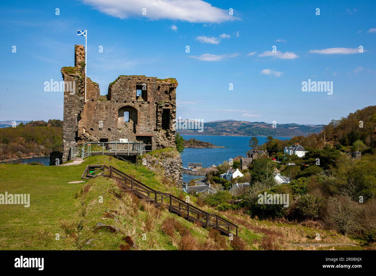 Tarbert castle hi-res stock photography and images - Alamy
