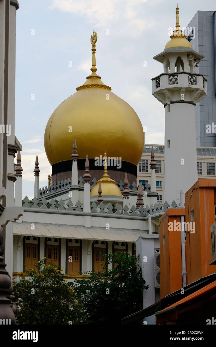 Singapore - Sultan Mosque - Masjid Sultan Stock Photo - Alamy
