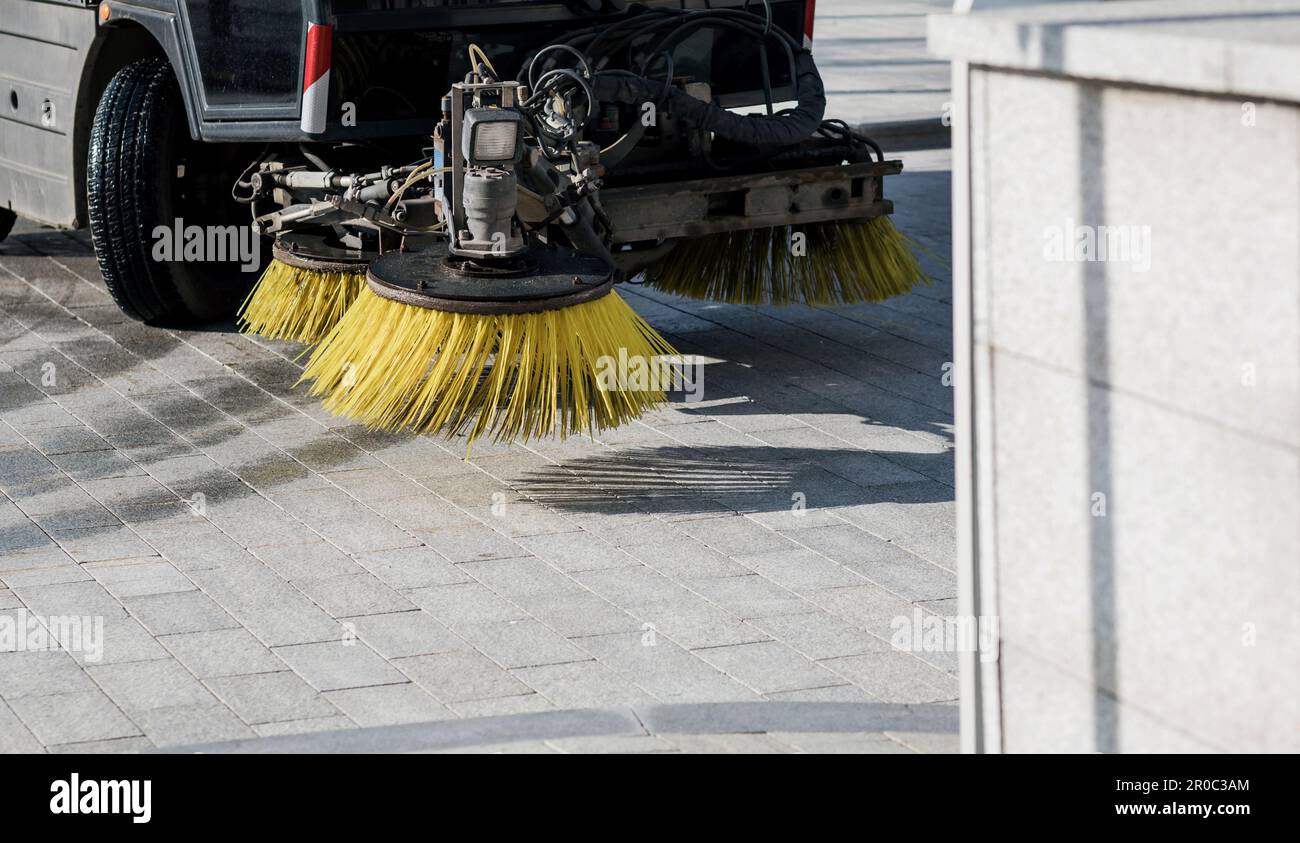 Cleaning streets hi-res stock photography and images - Alamy