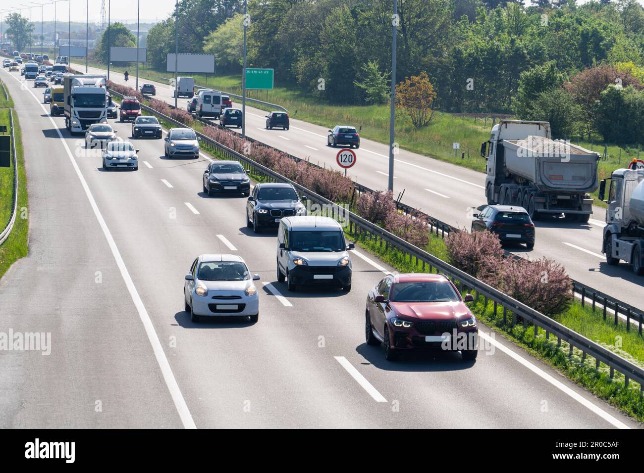 Highway transport traffic hi-res stock photography and images - Alamy