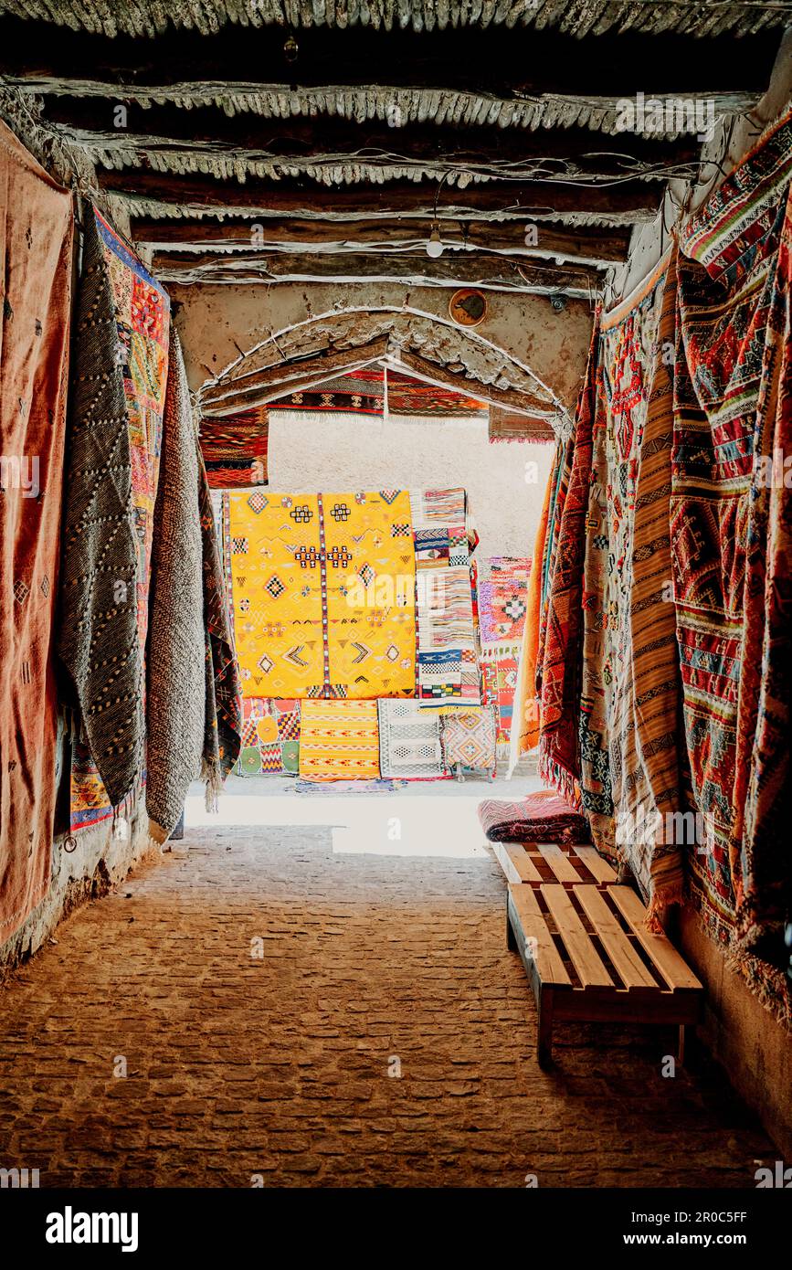 Old carpets hi-res stock photography and images - Alamy