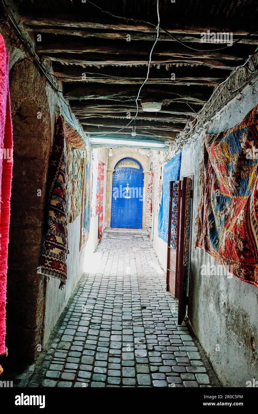 Old carpets hi-res stock photography and images - Alamy