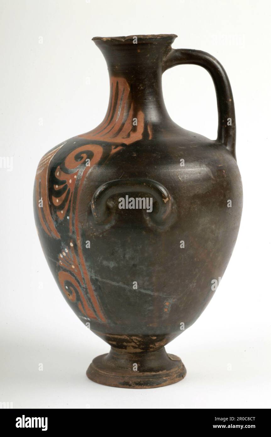 Hydria, 400-200 BC. Sicily, Italy. Ancient Greek Hydria (pitcher with ...