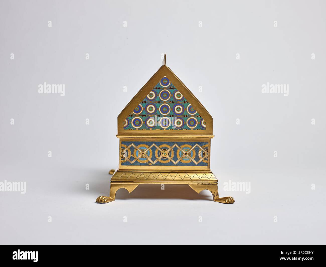 Medieval reliquary casket hi-res stock photography and images - Alamy