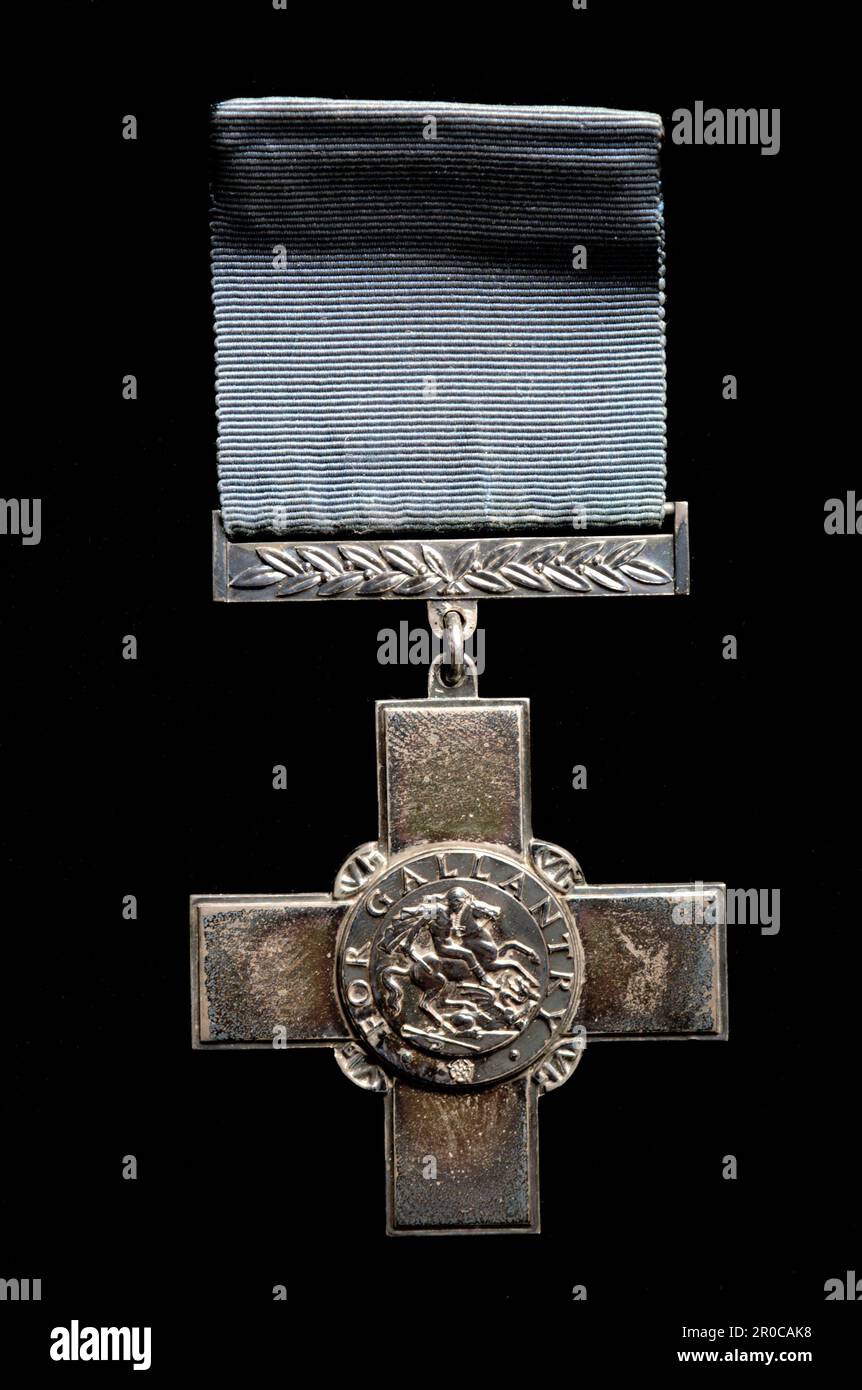 George cross medal hi-res stock photography and images - Alamy