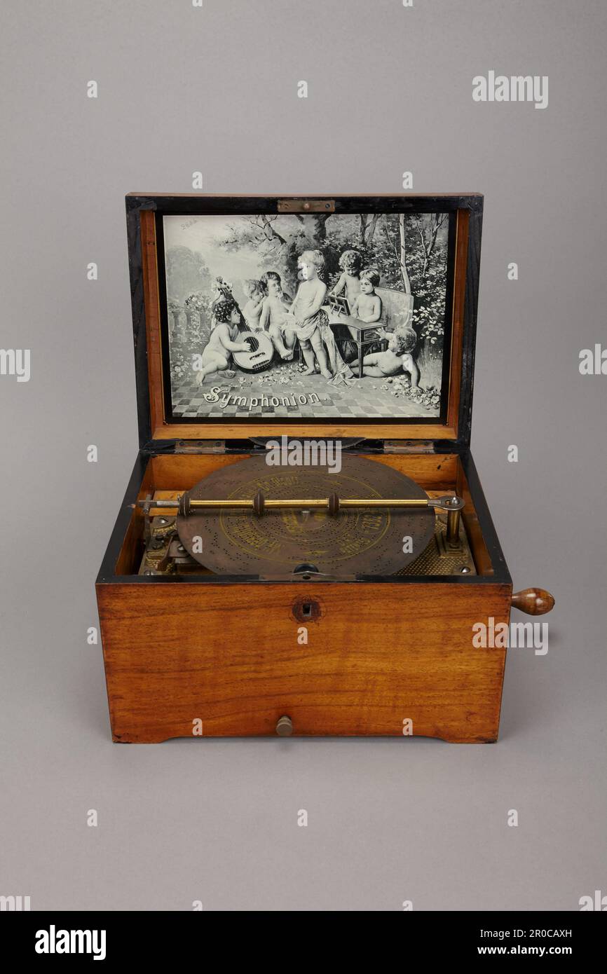 Symphonion musical box hi-res stock photography and images - Alamy