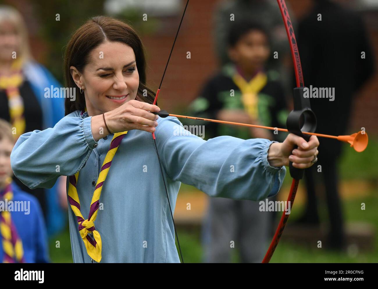 The Princess of Wales tries archery while joining volunteers to help ...