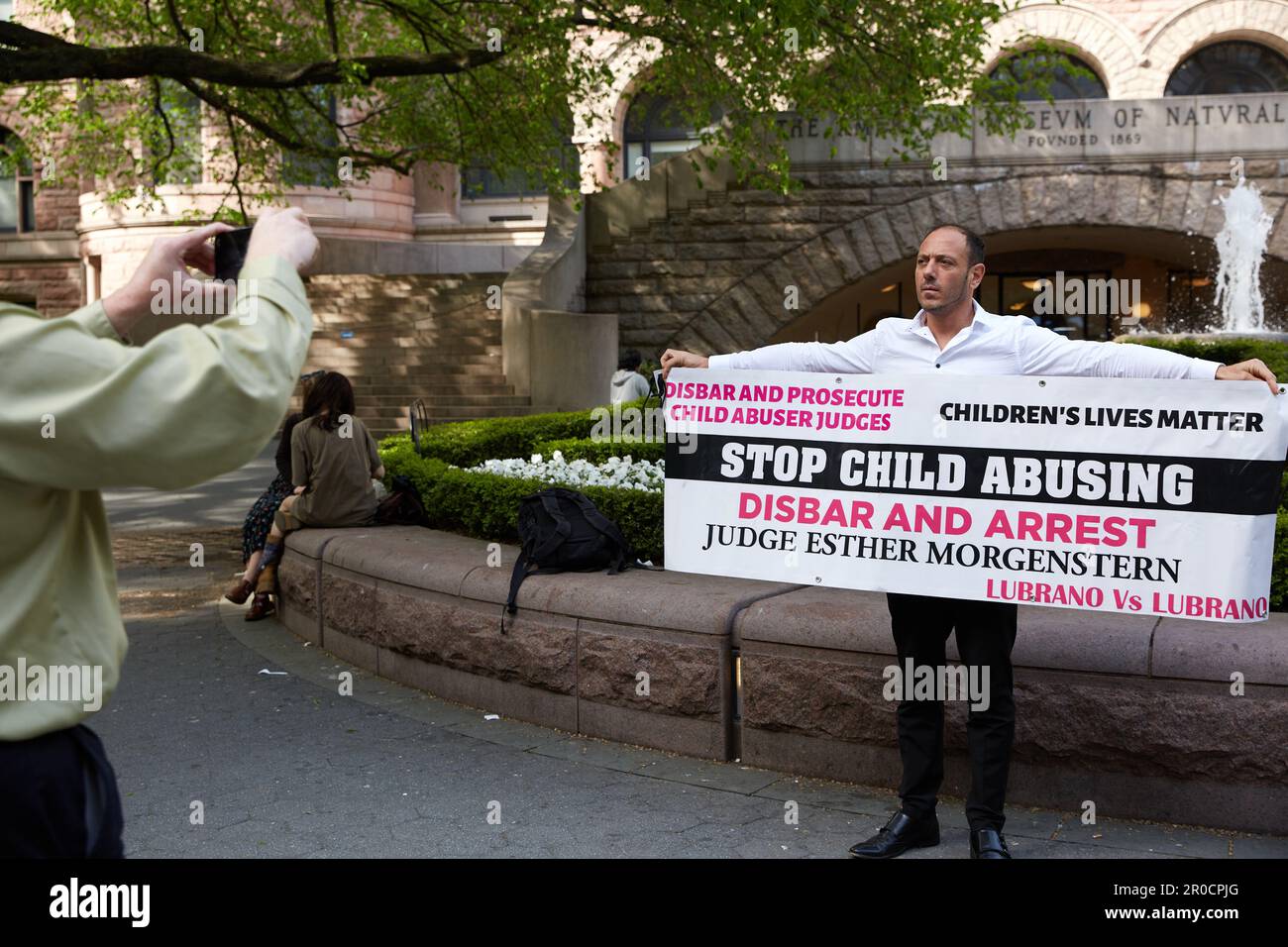 R kelly court hi-res stock photography and images - Alamy