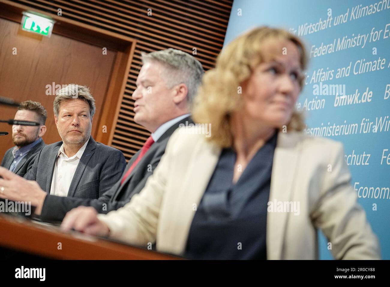 Berlin, Germany. 08th May, 2023. Steffi Lemke (r-l, Bündnis 90/Die ...