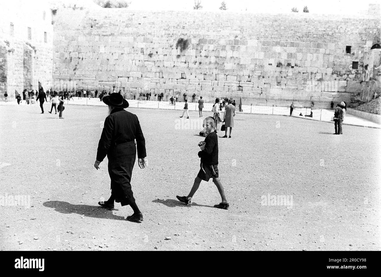ARCHIVE PHOTO: 75 years ago, on May 14, 1948, the State of Israel was ...