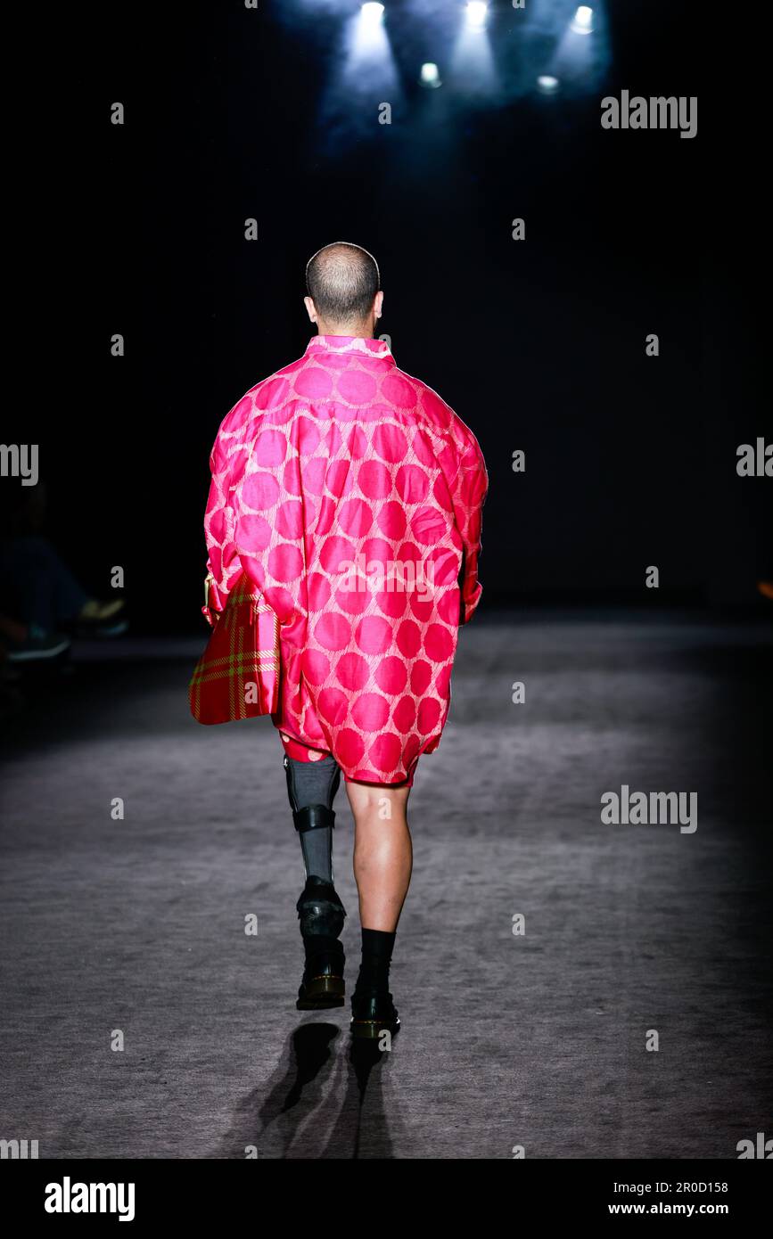 Modelo de chico hi-res stock photography and images - Alamy