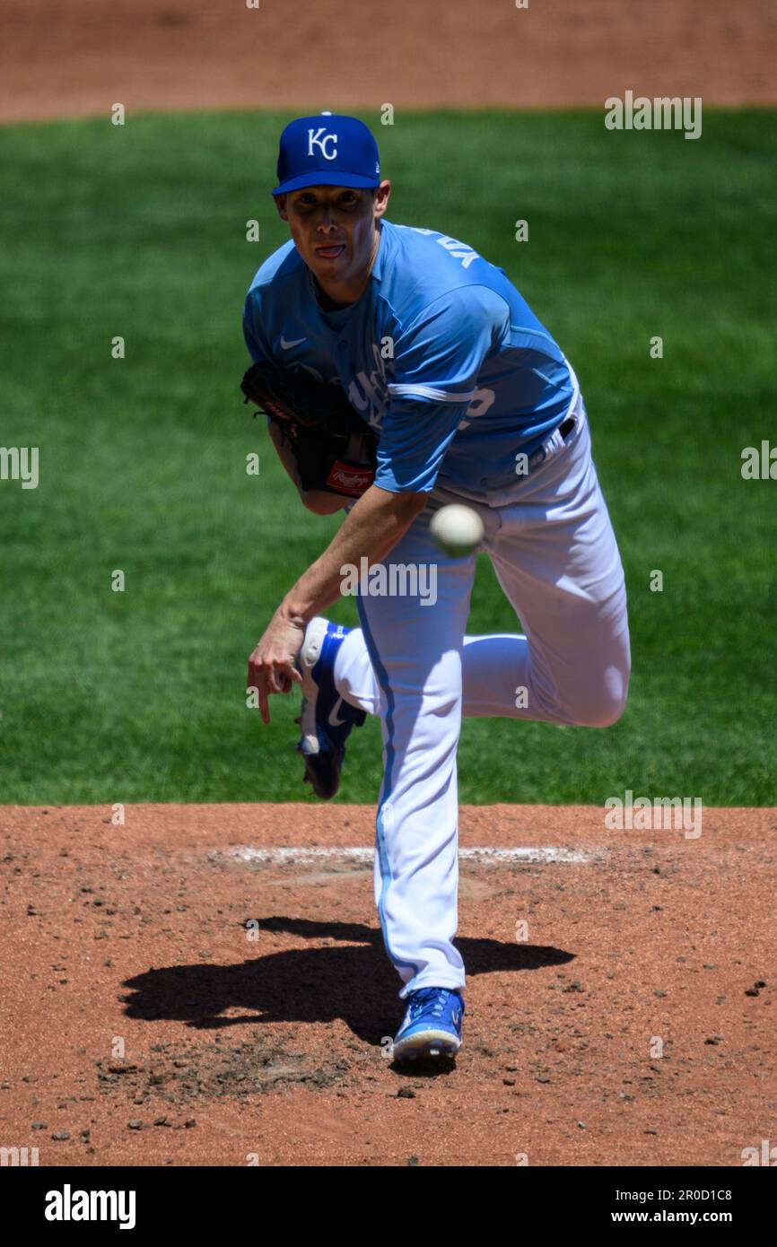 Kansas City Royals starting pitcher Ryan Yarbrough throws to an Oakland ...