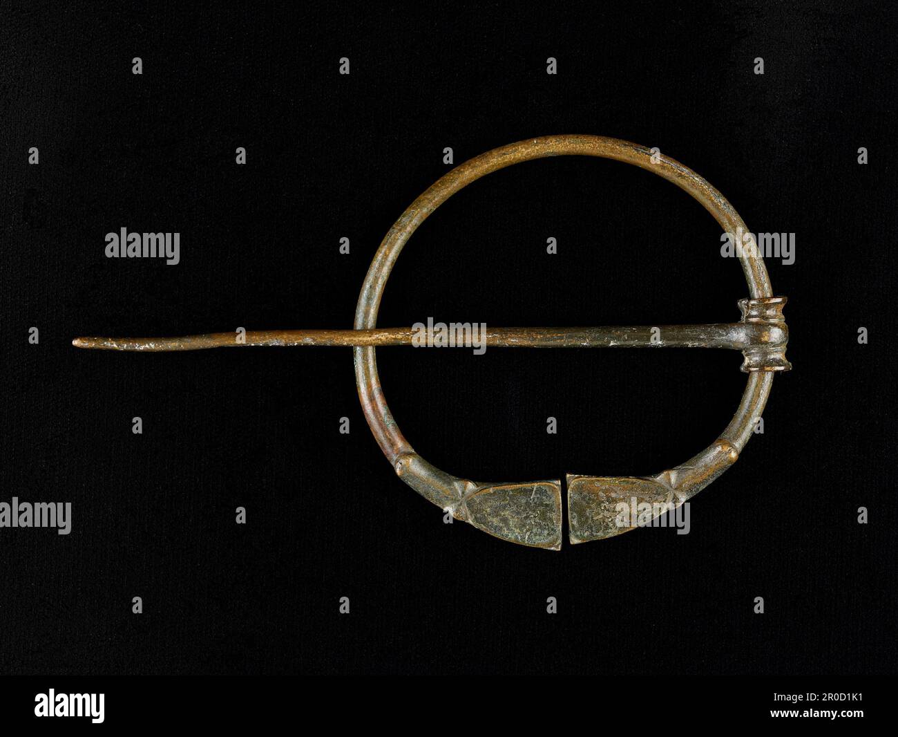 Anglo saxon brooch hi-res stock photography and images - Alamy